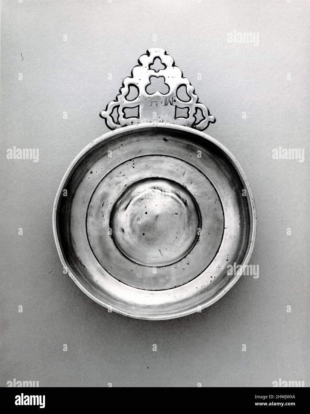 Porringer hi-res stock photography and images - Alamy