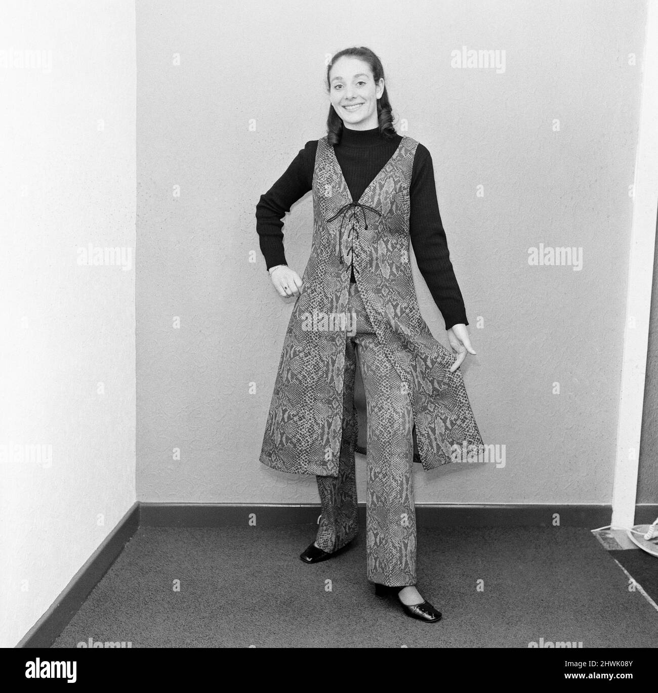 1971 Fashion, Studio Pix posed by model, 10th January 1971 Stock Photo ...