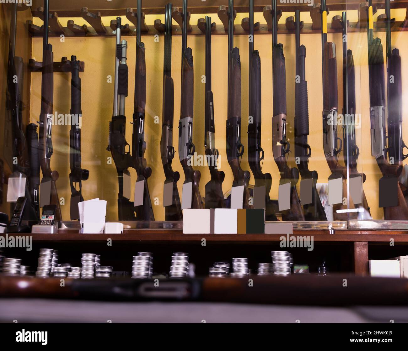 Rifles and shotguns hi-res stock photography and images - Alamy