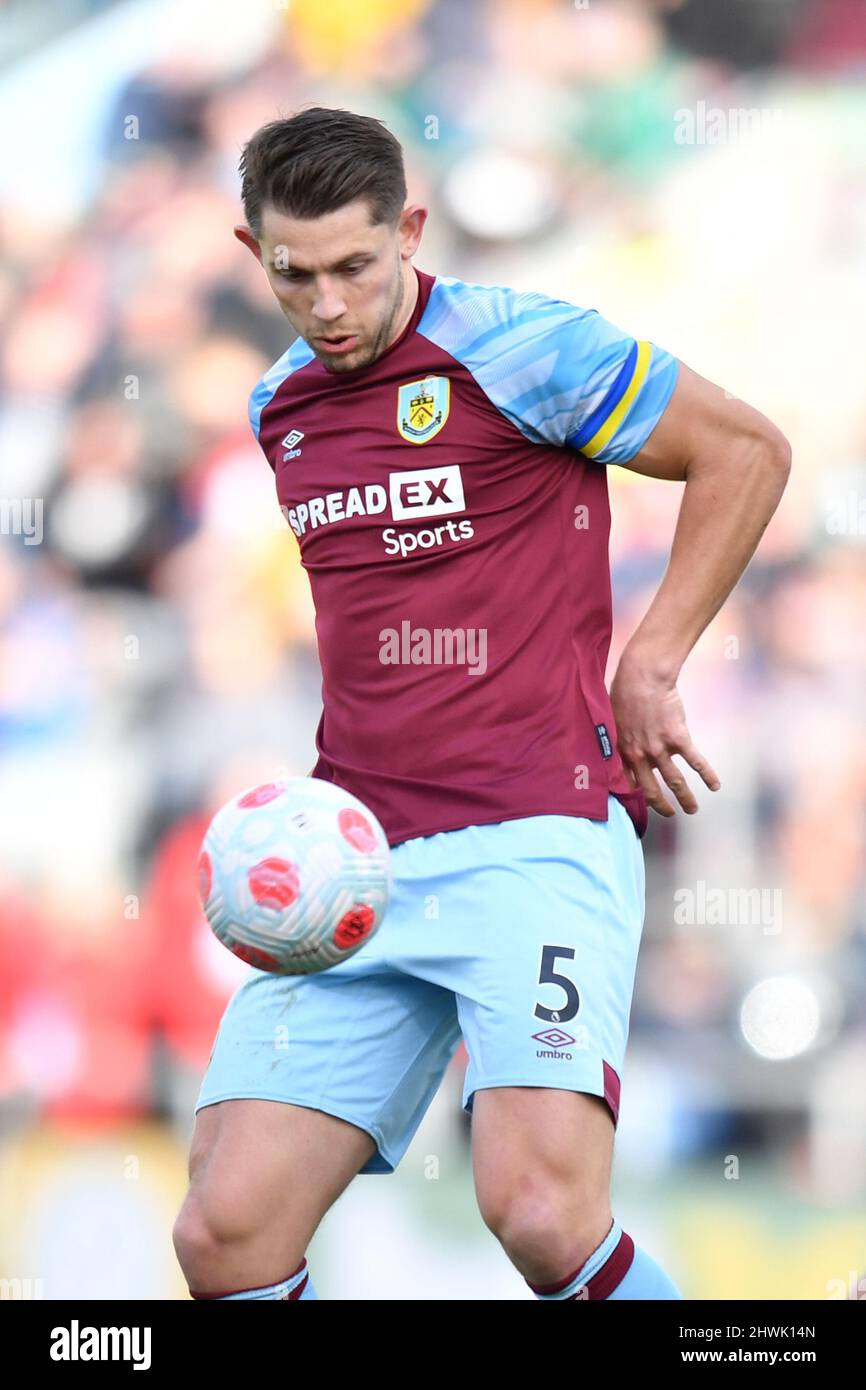 James tarkowski of burnley hi-res stock photography and images - Alamy