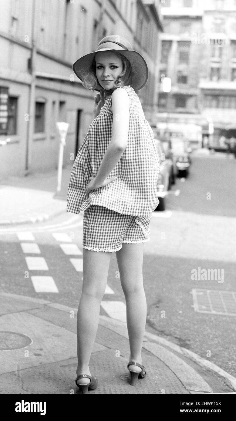 Josie Howard from Essex, contestant in Daily Mirror's Miiss Hot Pants ...