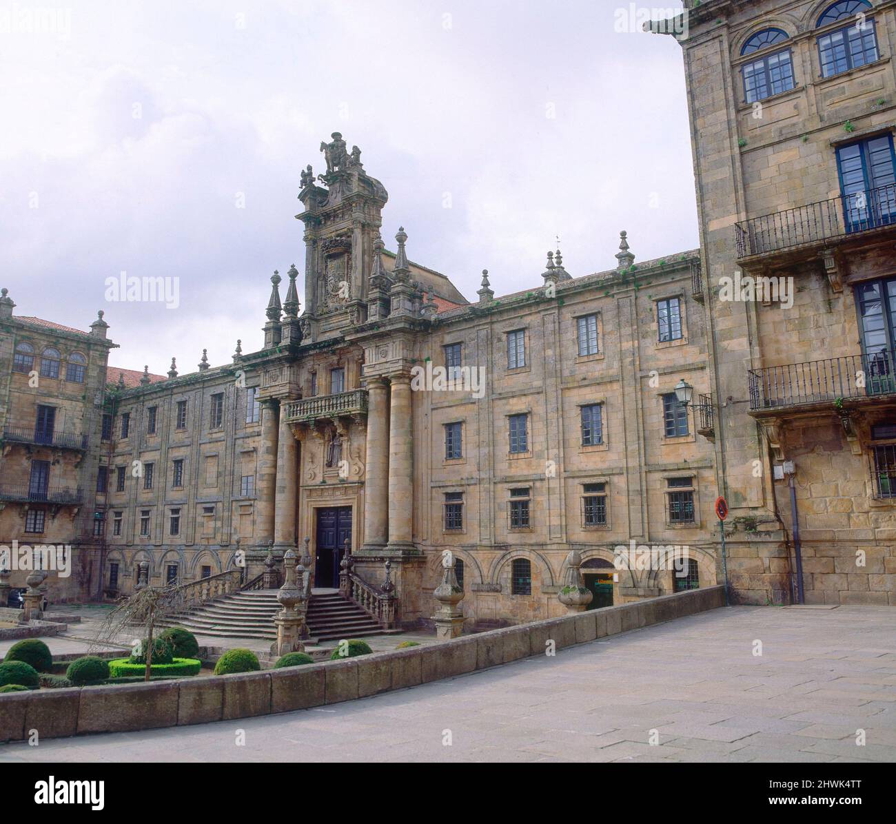 Fachada sesgada hi-res stock photography and images - Alamy