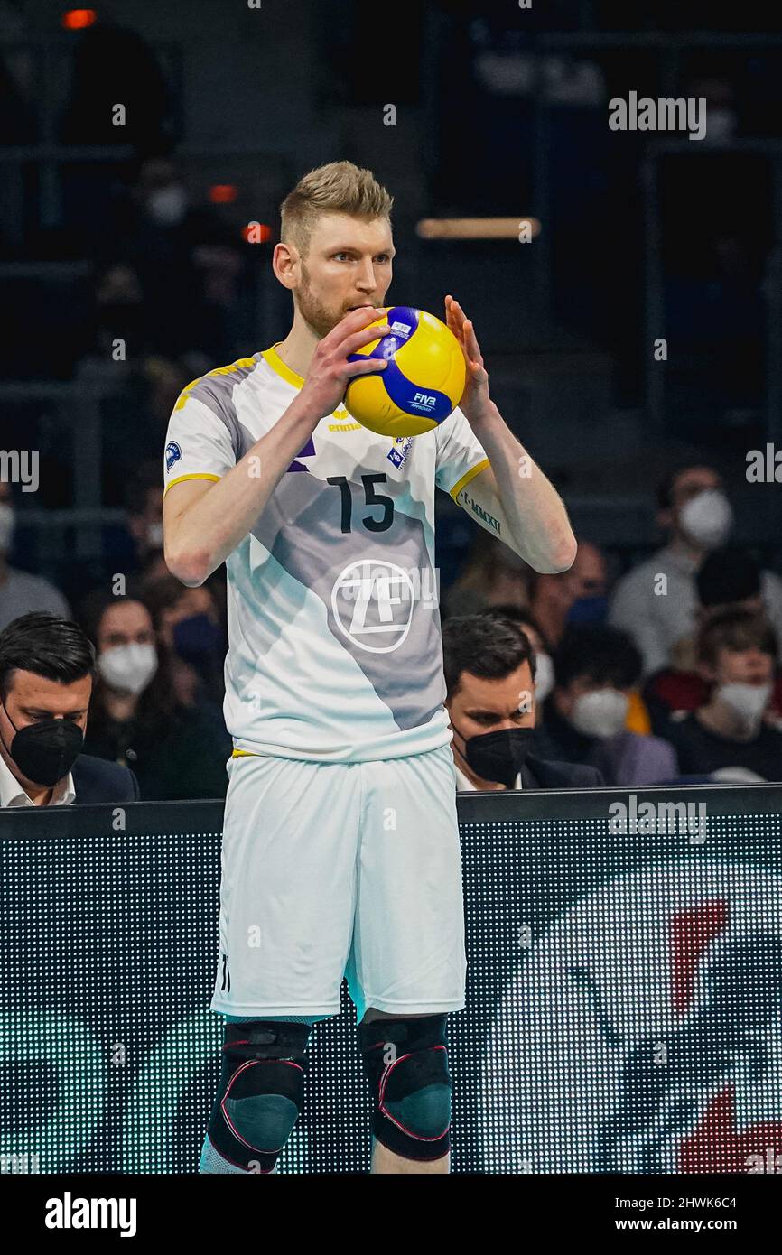 Simon hirsch hi-res stock photography and images - Alamy