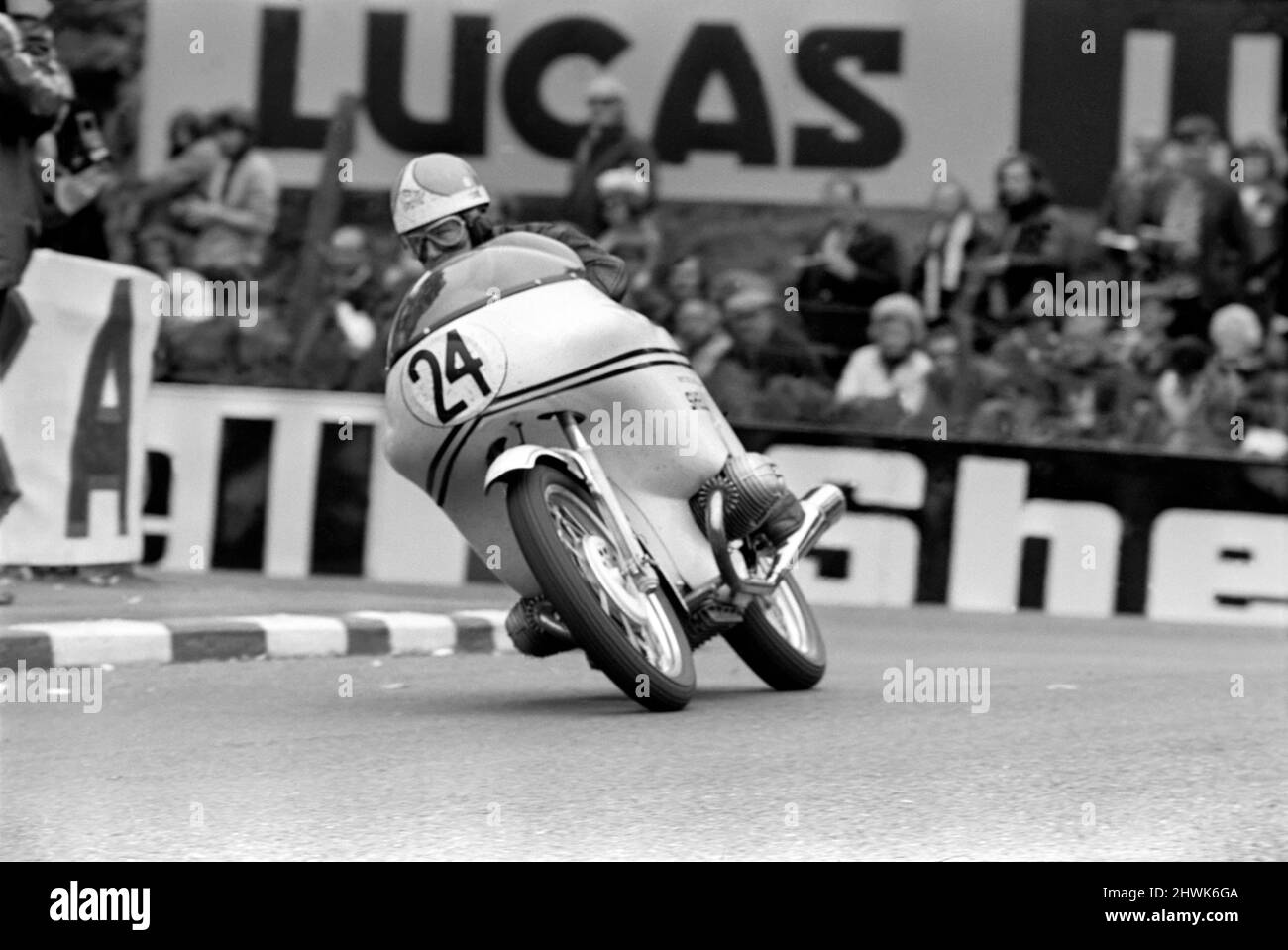 Motorsport: Action: I.O.M. TT Racing: 250cc, 500cc and 750cc Production ...