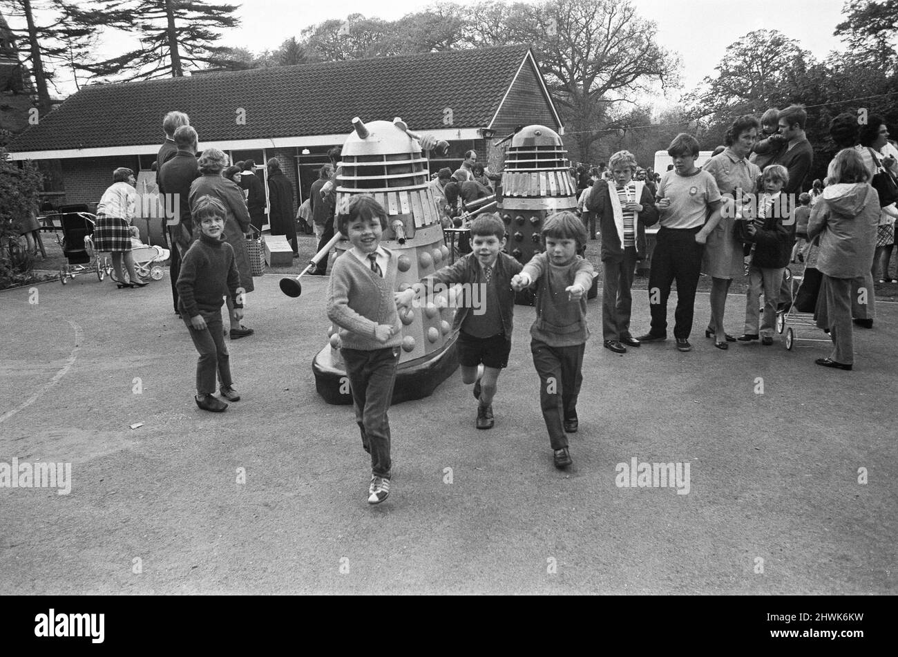 Dr Who's arch enemies the Dalek's pay a visit to Woolhampton Primary ...