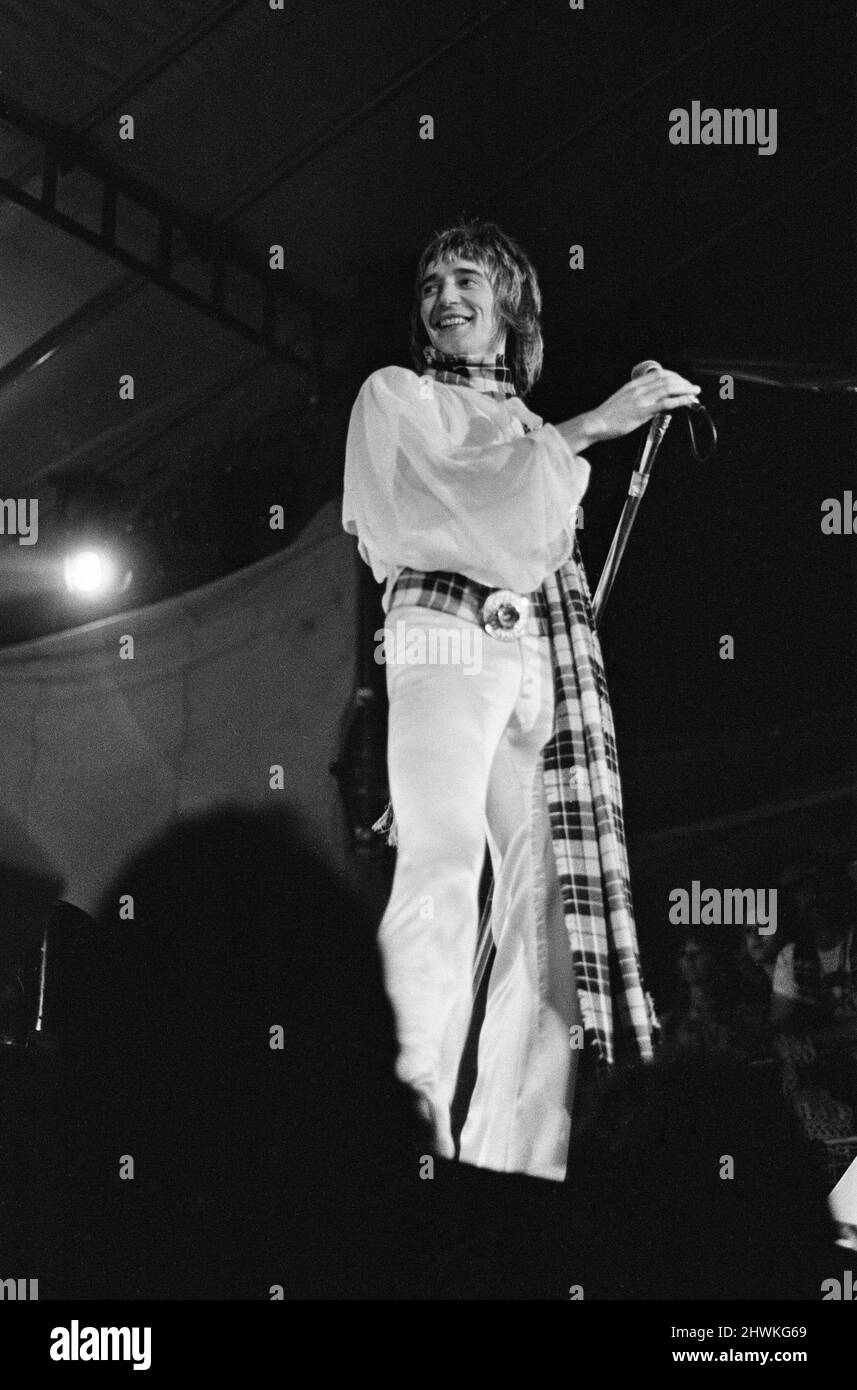 The Faces, featuring Rod Stewart perform at The Reading Festival on ...