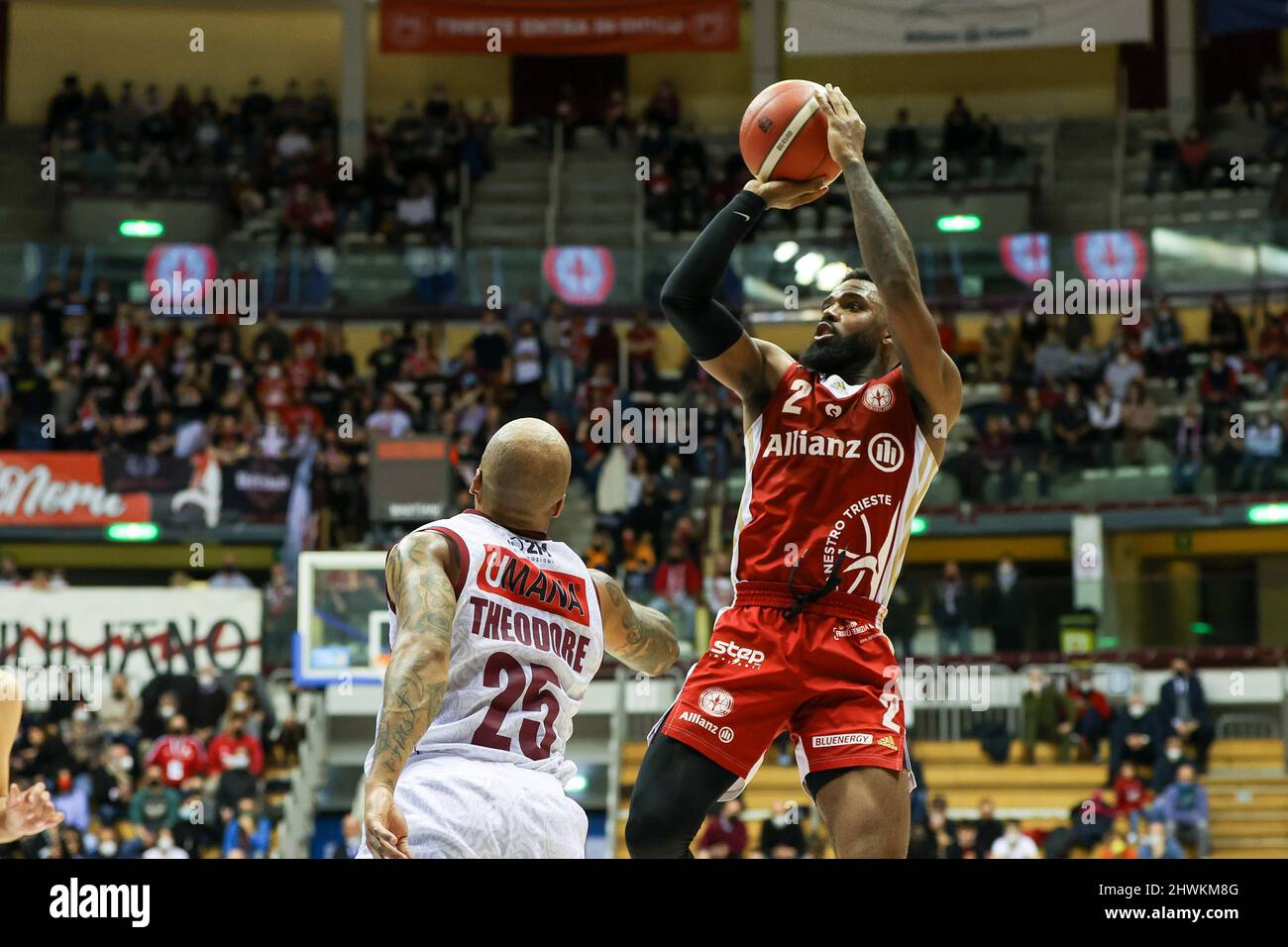Allianz Dome, Trieste, Italy, March 06, 2022, Richard Davis Jr. Corey ...