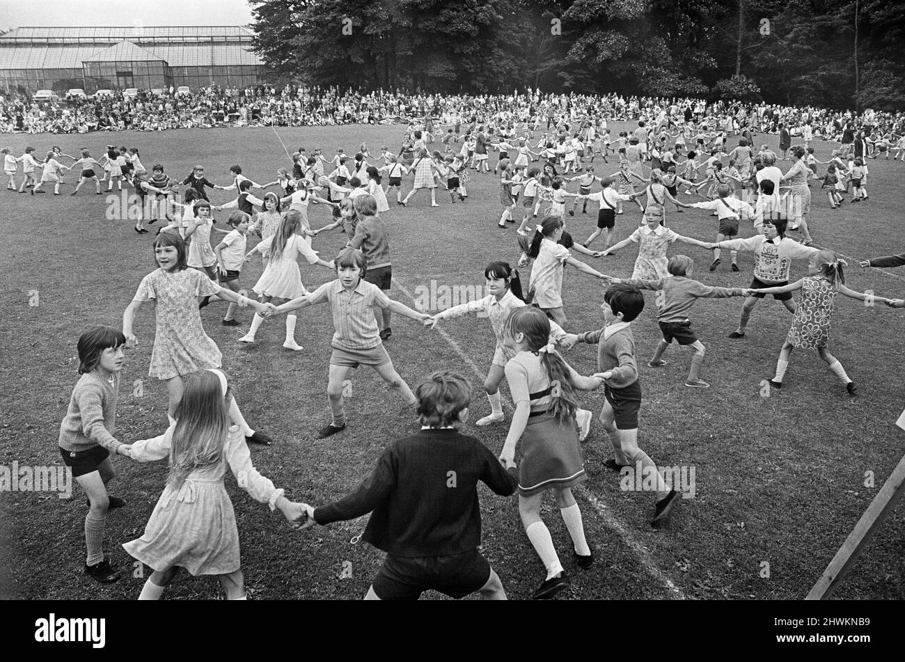 1970s children dancing hi-res stock photography and images - Alamy