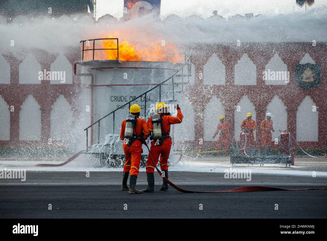 Ghaziabad, India. 06th Mar, 2022. CISF fire wing demonstrating a fire ...