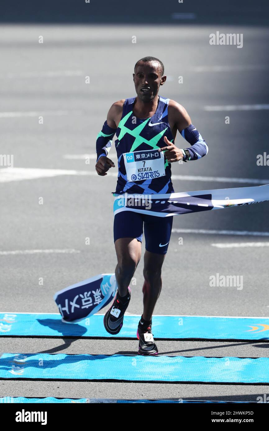 12 during tokyo marathon hi-res stock photography and images - Alamy