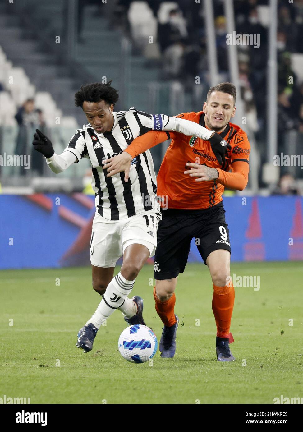 Rei cuadrado hi-res stock photography and images - Alamy