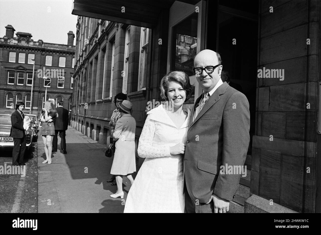 Actress Anne Reid marries Peter Eckersley at Jackson's Row Registry ...