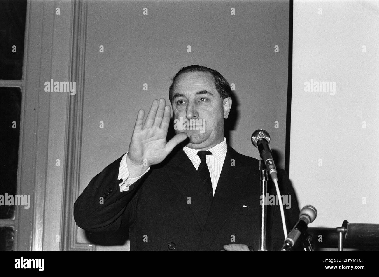 Press conference on progress of the Concorde. Pictured is Brian ...