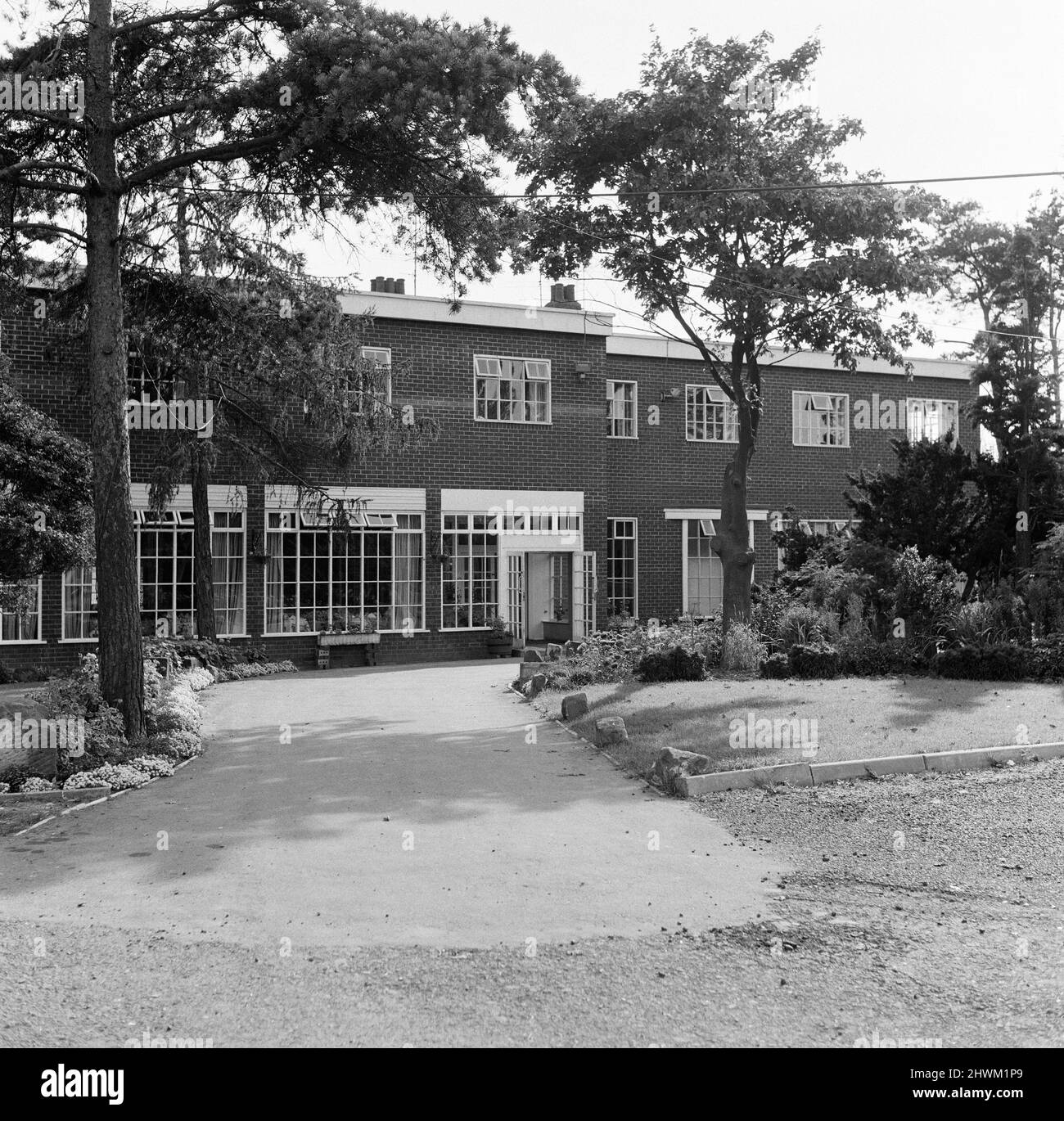 Tall Trees Hotel and Nightclub in Yarm. 1971 Stock Photo - Alamy