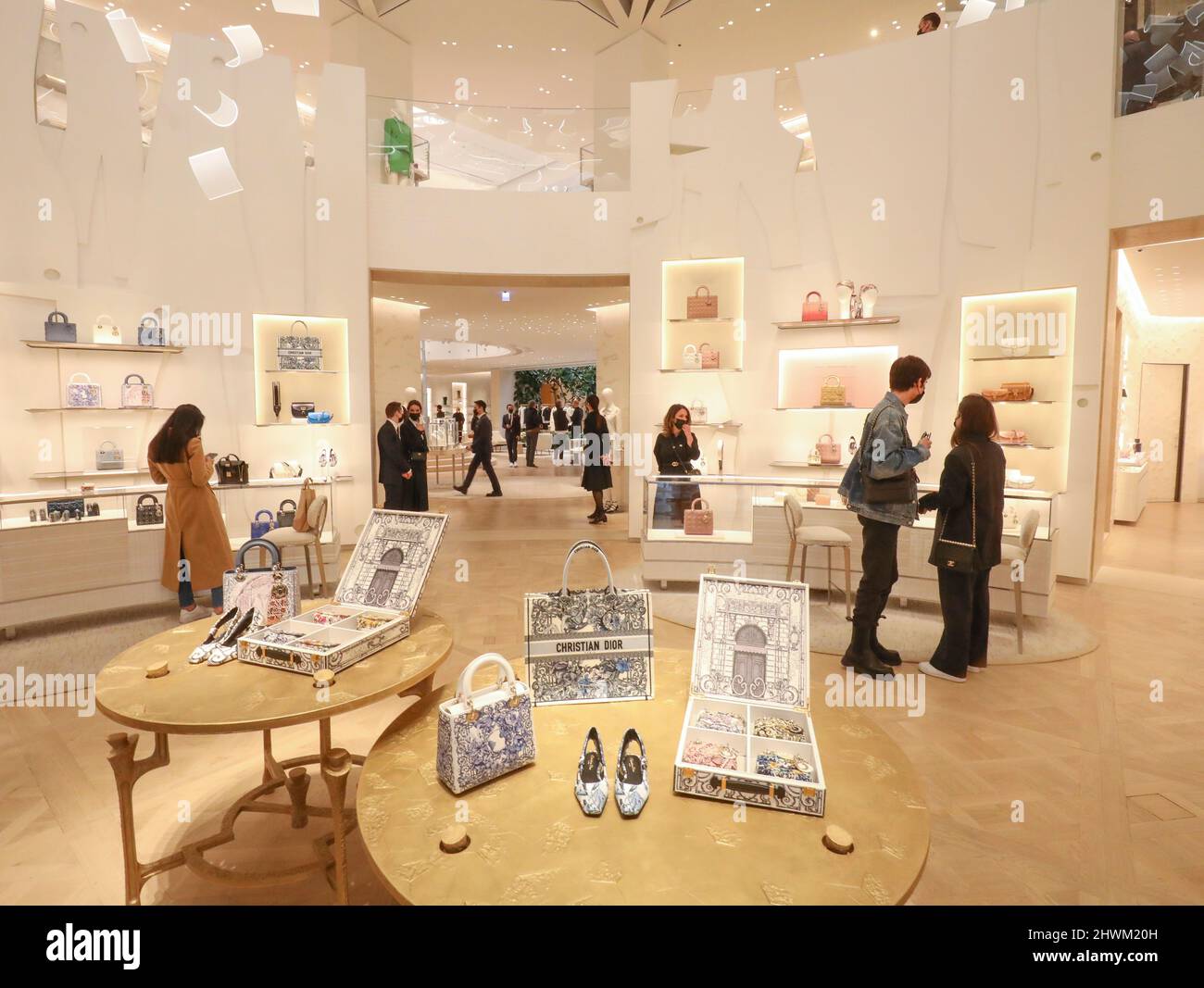 THE DIOR FLAGSHIP OPENS IN PARIS AVENUE MONTAIGNE Stock Photo - Alamy