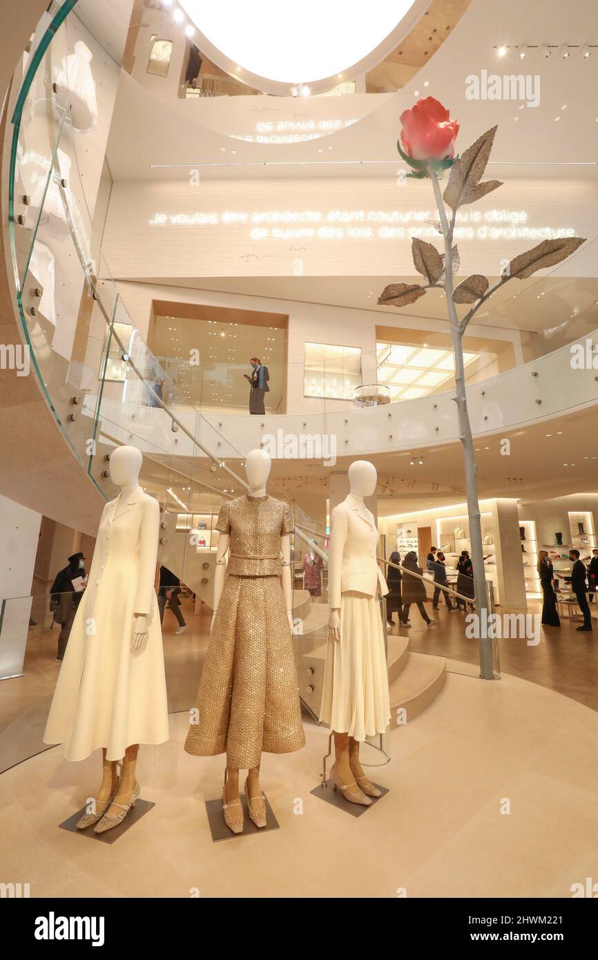 THE DIOR FLAGSHIP OPENS IN PARIS AVENUE MONTAIGNE Stock Photo - Alamy