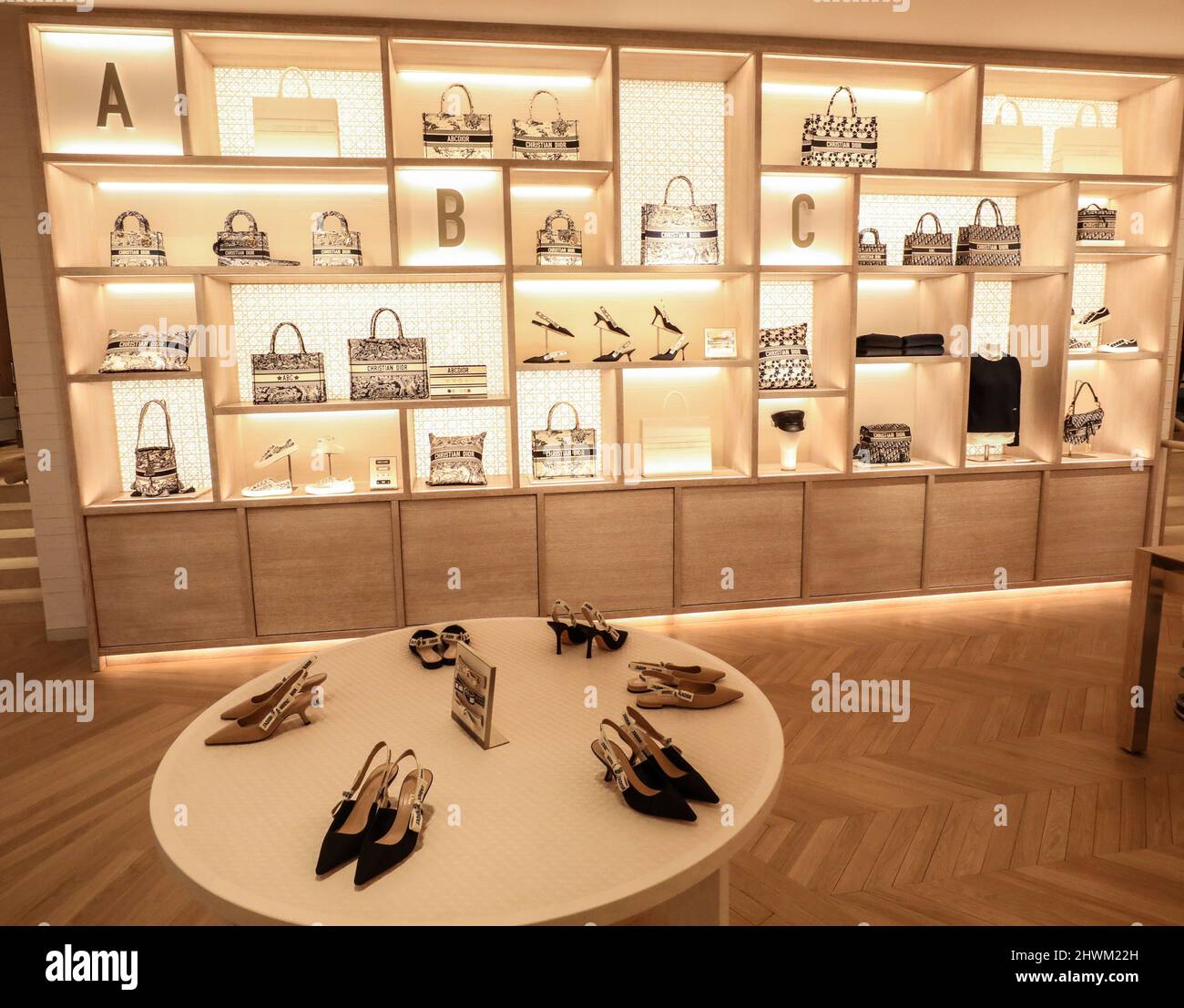 THE DIOR FLAGSHIP OPENS IN PARIS AVENUE MONTAIGNE Stock Photo - Alamy