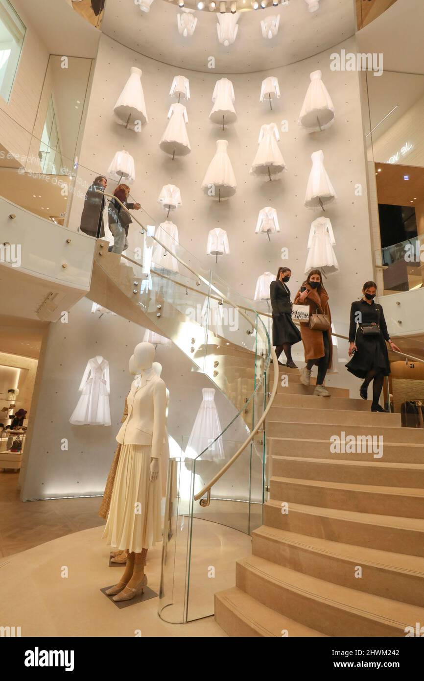 THE DIOR FLAGSHIP OPENS IN PARIS AVENUE MONTAIGNE Stock Photo - Alamy