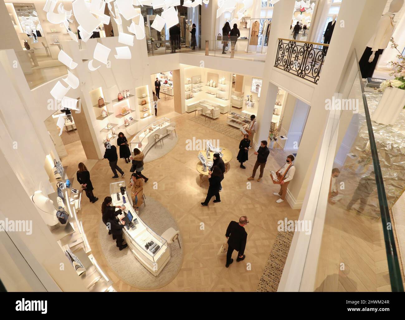THE DIOR FLAGSHIP OPENS IN PARIS AVENUE MONTAIGNE Stock Photo - Alamy