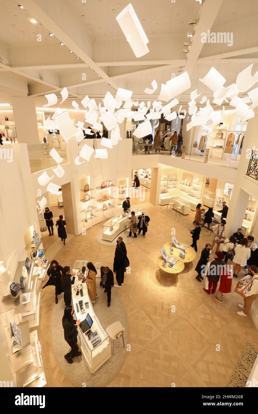 THE DIOR FLAGSHIP OPENS IN PARIS AVENUE MONTAIGNE Stock Photo - Alamy