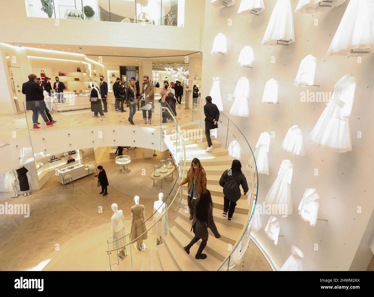 THE DIOR FLAGSHIP OPENS IN PARIS AVENUE MONTAIGNE Stock Photo - Alamy