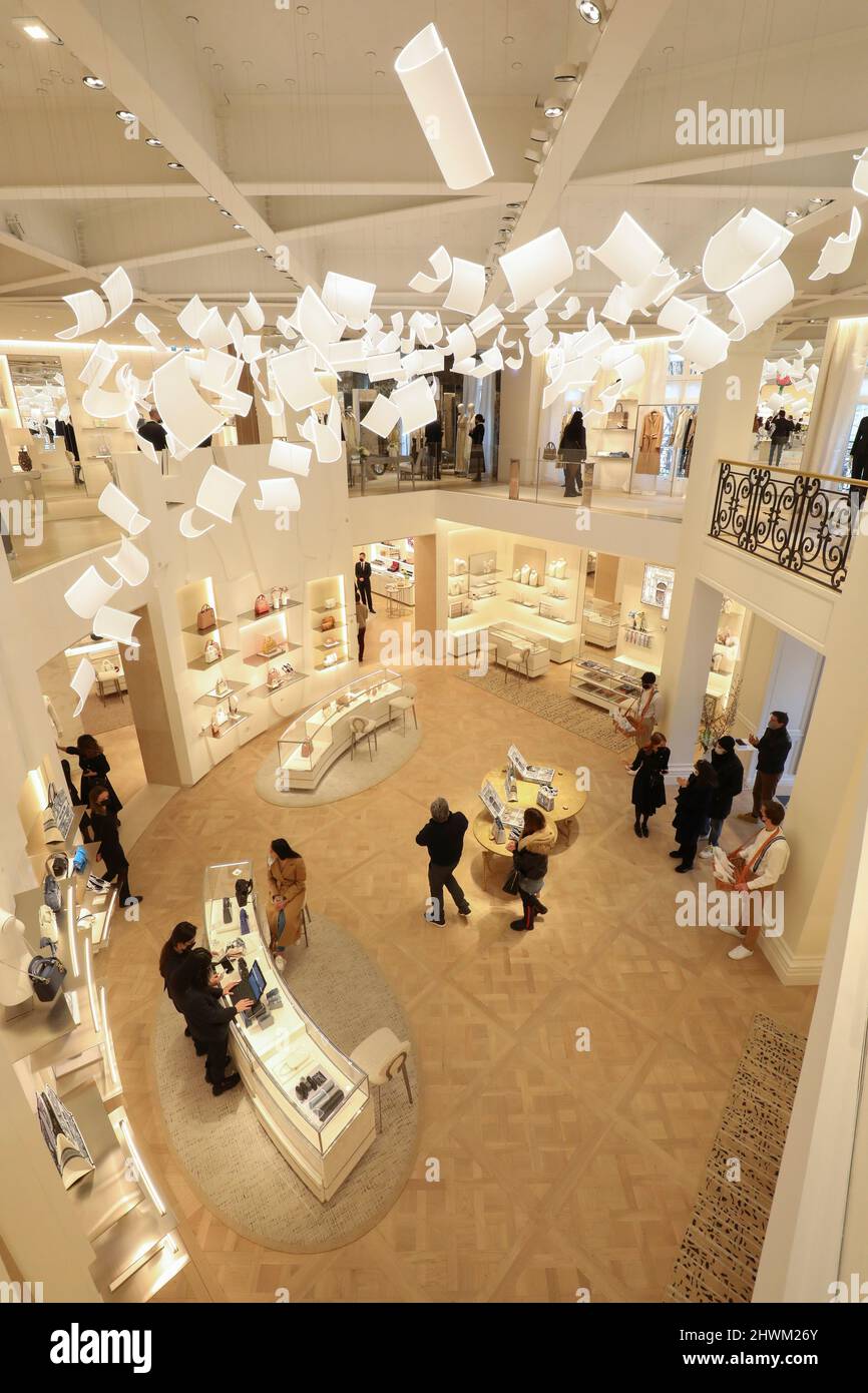 THE DIOR FLAGSHIP OPENS IN PARIS AVENUE MONTAIGNE Stock Photo - Alamy