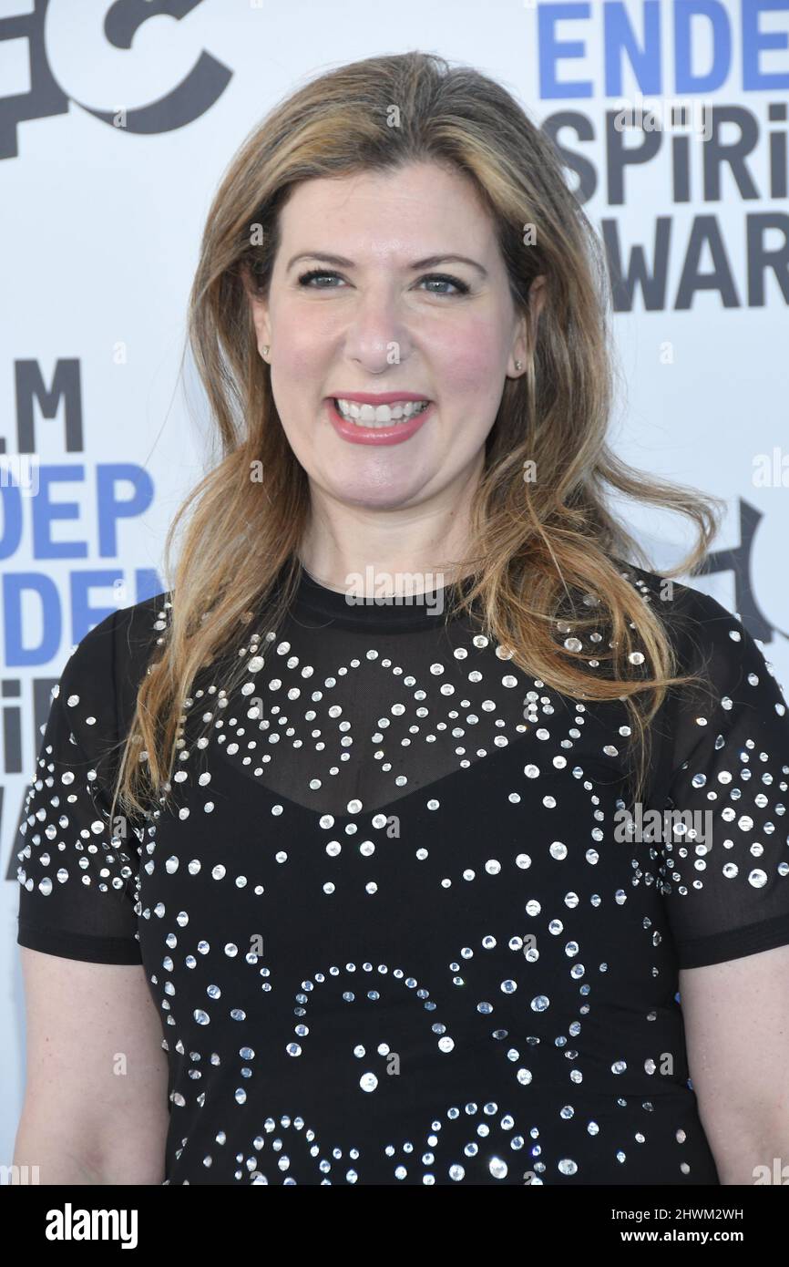 Maria Zuckerman arrives at the 2022 Film Independent Spirit Awards held ...