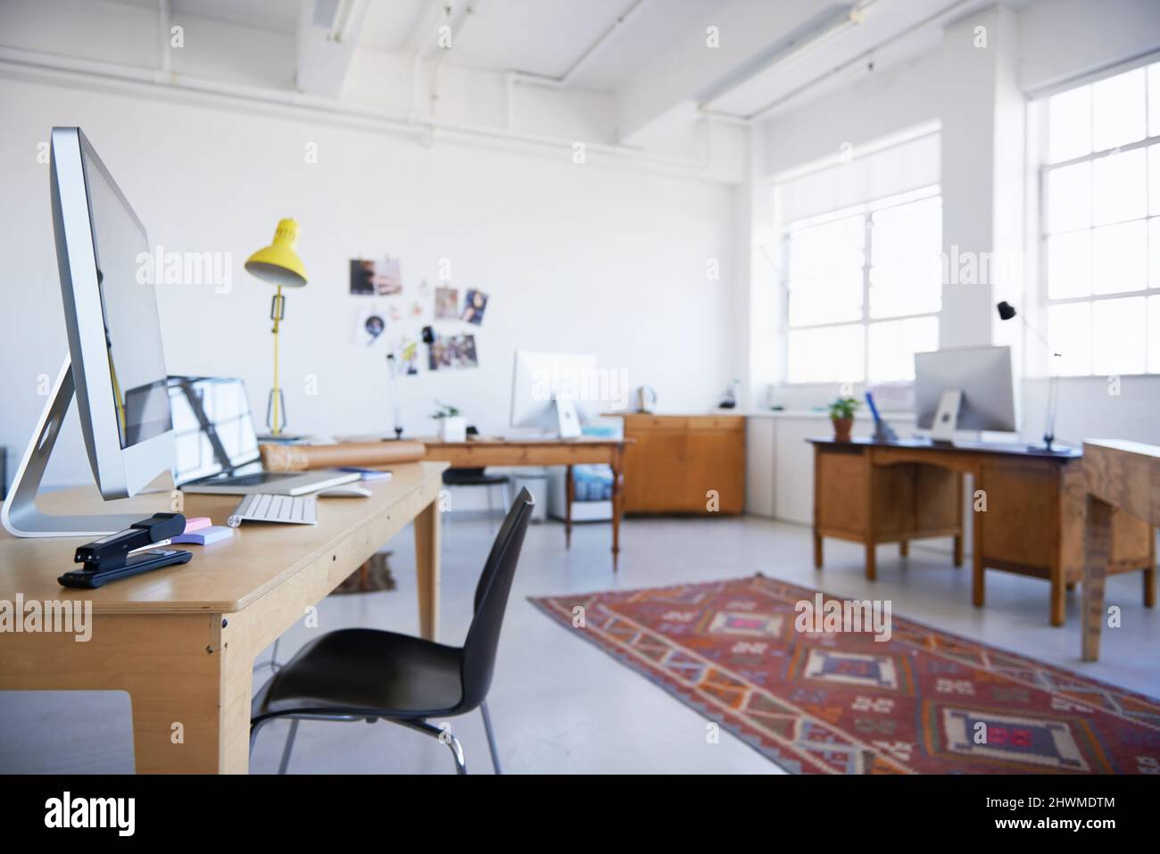 The office on the weekend. Shot of an empty office Stock Photo - Alamy