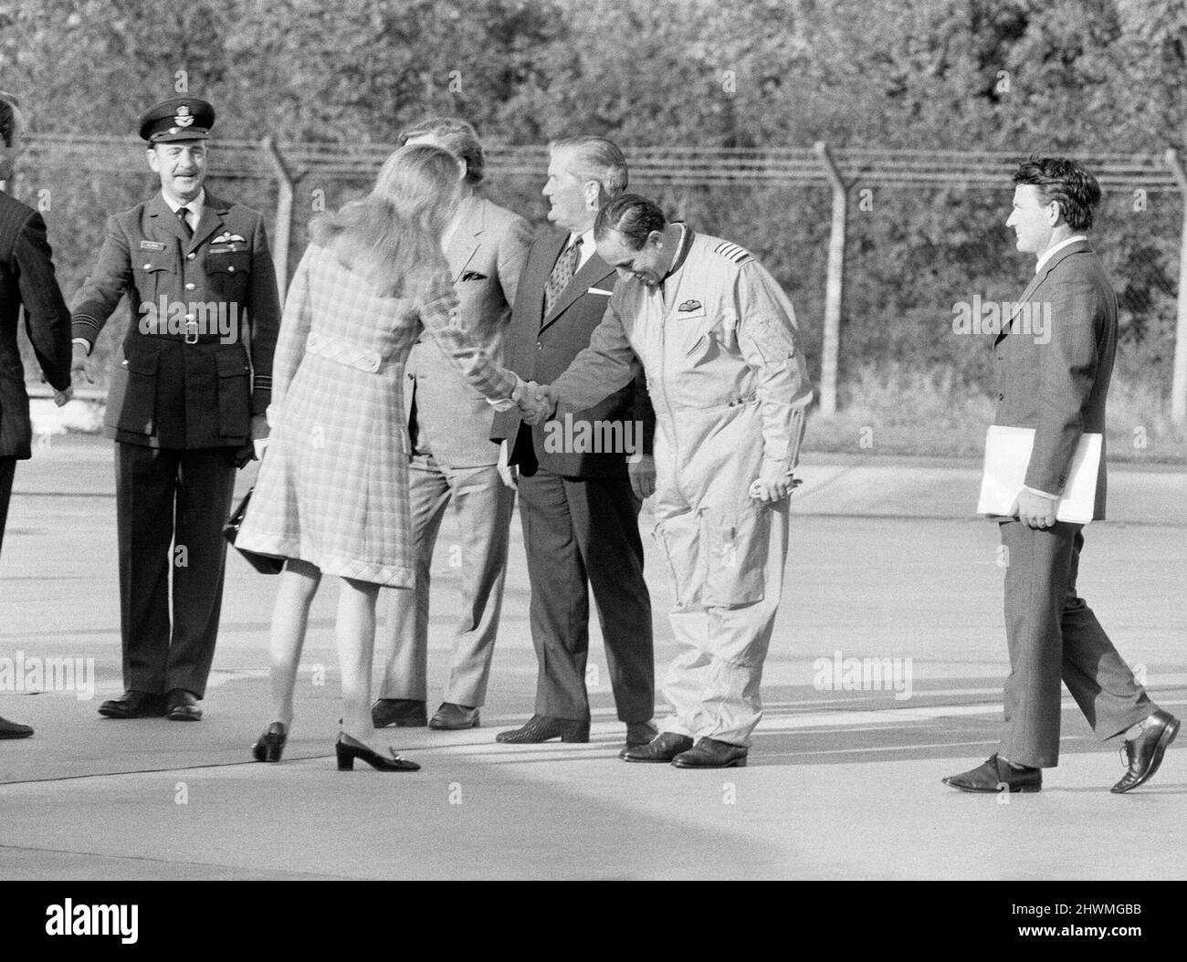 Test flight of the British built Concorde prototype 002 over the Bay of ...