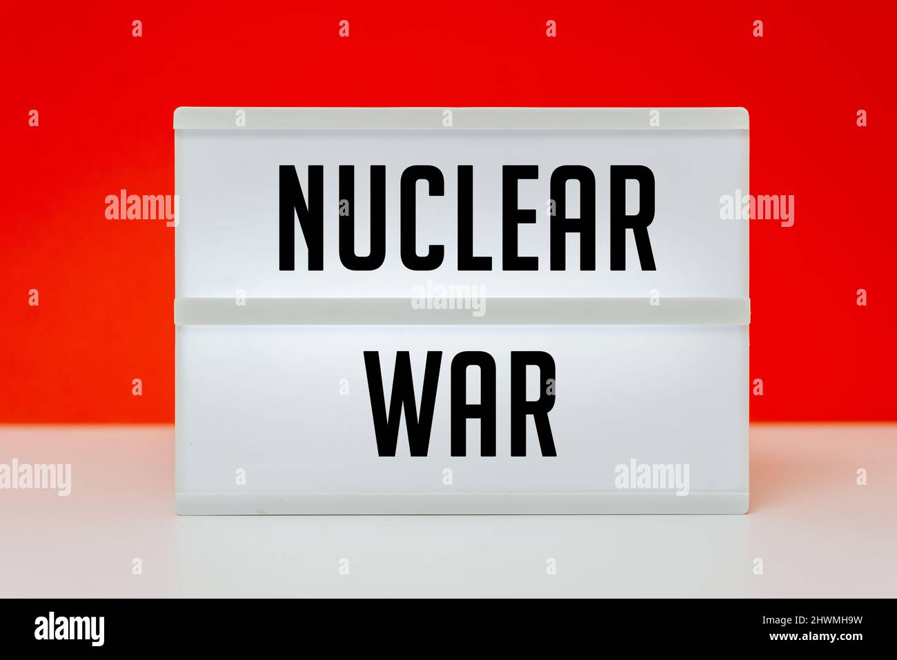 Nuclear war hi-res stock photography and images - Alamy