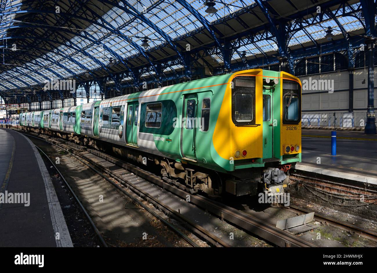 Brighton railway station roof hi-res stock photography and images - Alamy