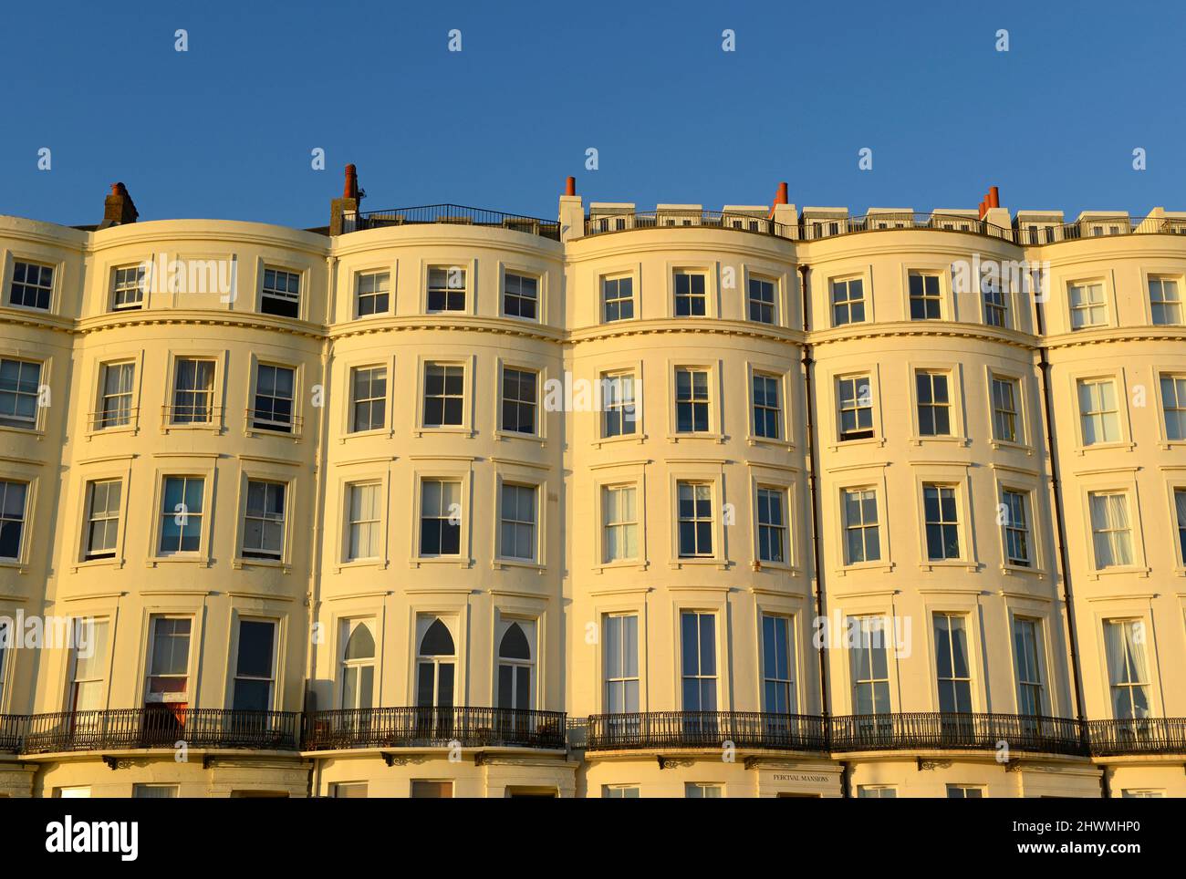 Tall georgian houses hi-res stock photography and images - Alamy
