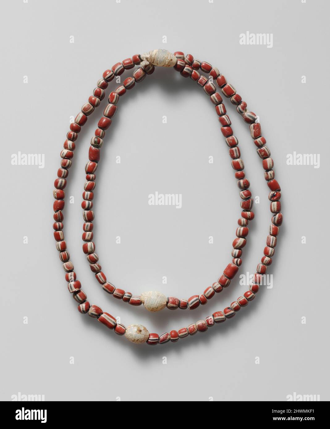 Strand of beads hi-res stock photography and images - Alamy