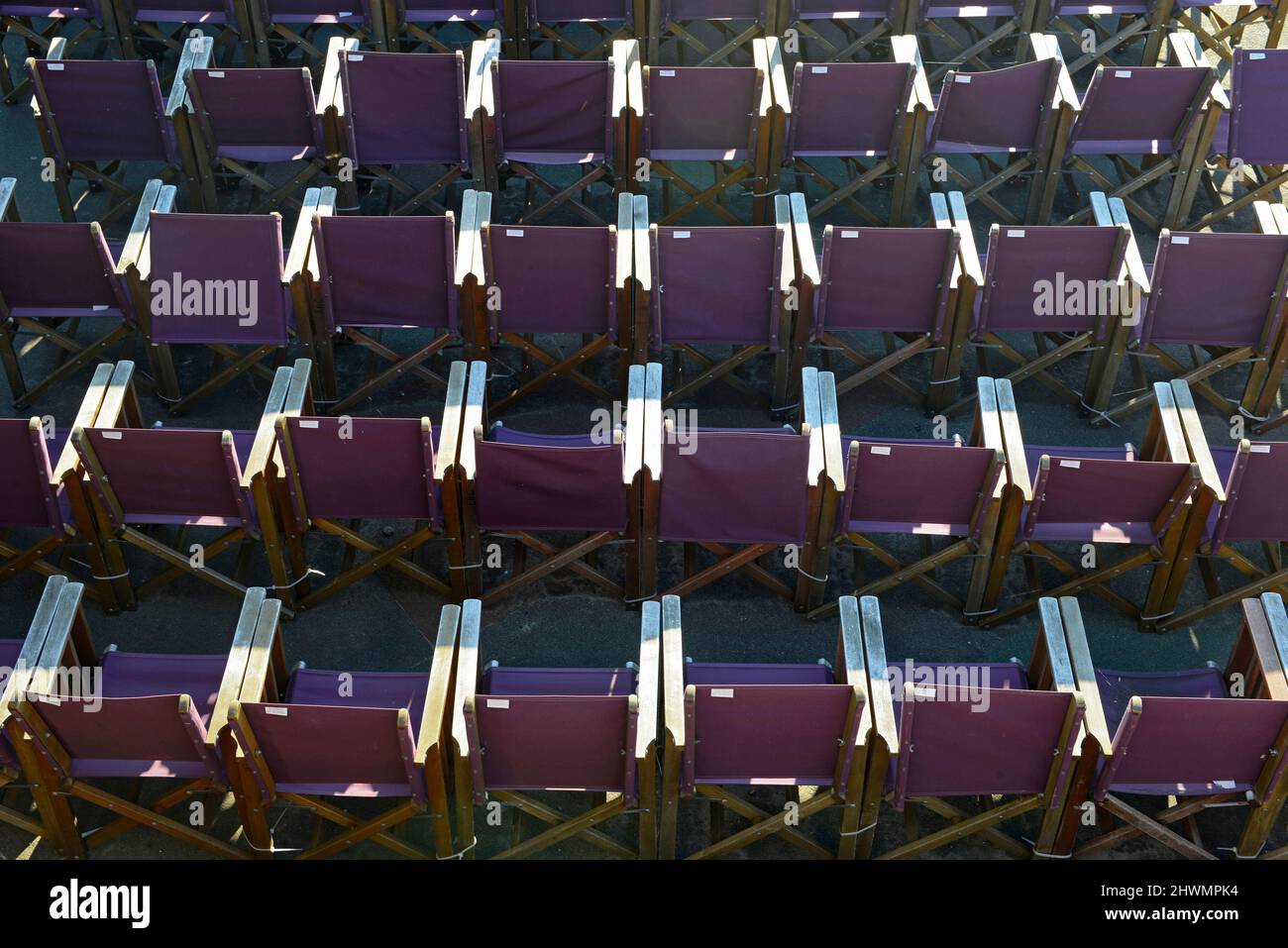 Purple surrounds hi-res stock photography and images - Alamy