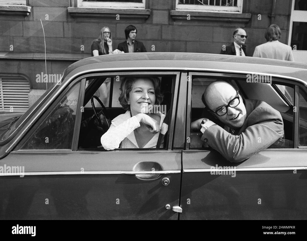 Actress Anne Reid marries Peter Eckersley at Jackson's Row Registry ...