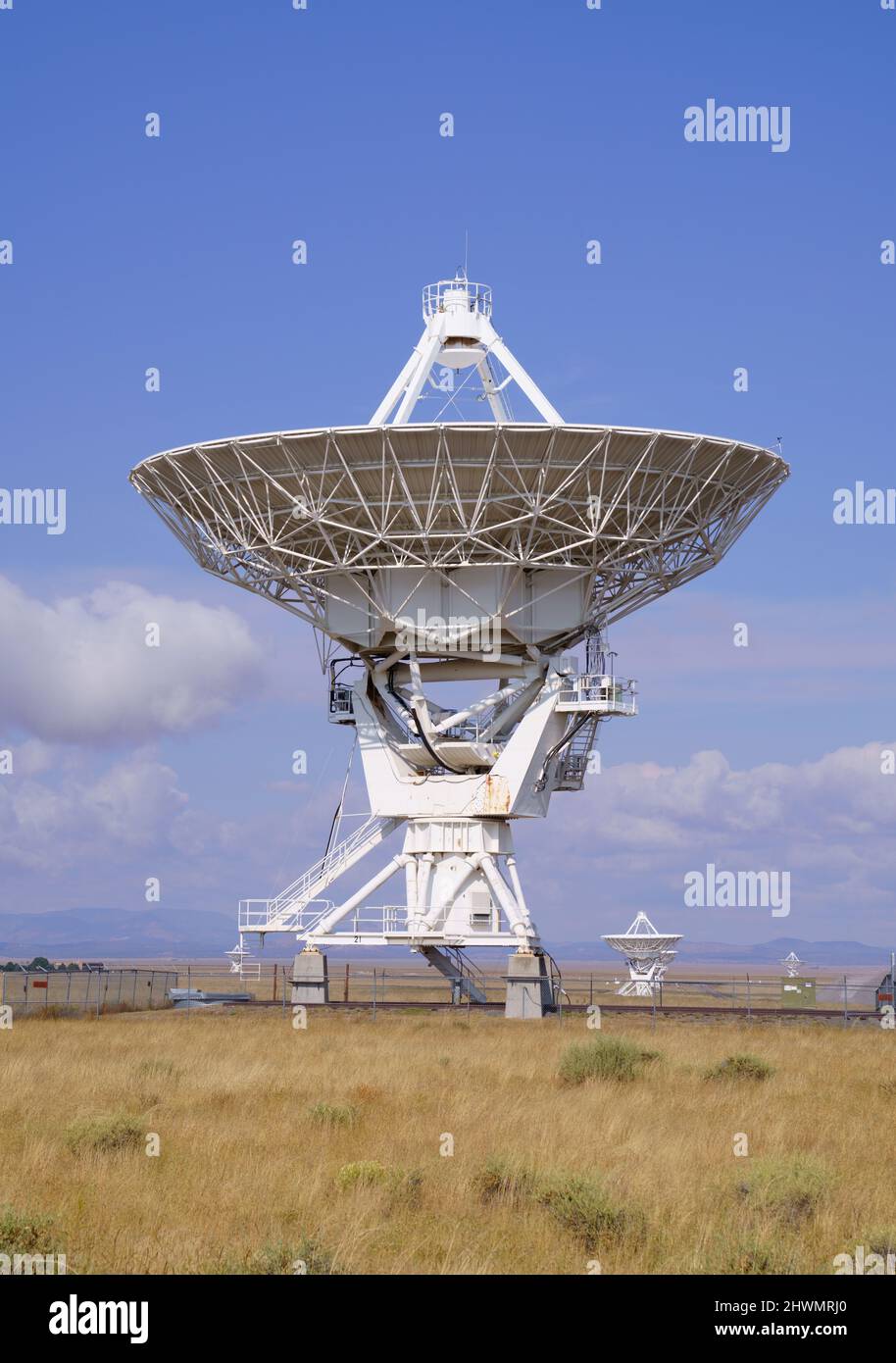 Vla outer space radio telescope array hi-res stock photography and ...