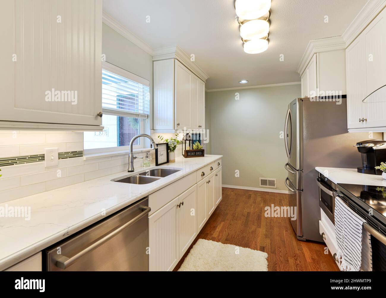 Modern residential kitchen interior Stock Photo - Alamy