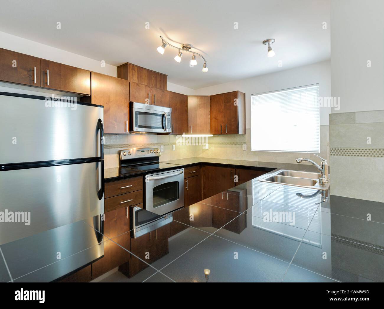 Modern residential kitchen interior Stock Photo - Alamy