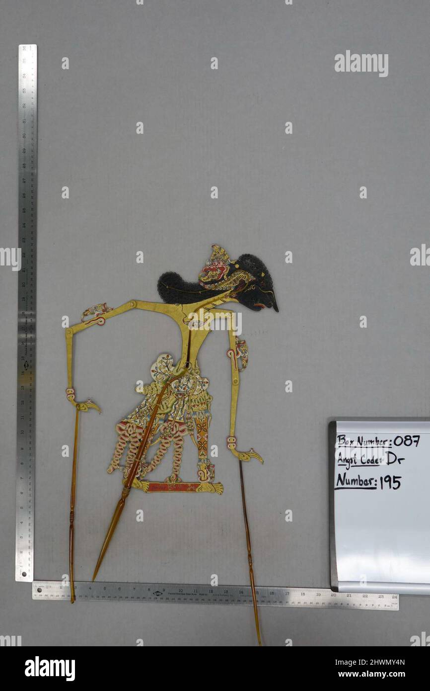 Shadow Puppet (Wayang Kulit) of Sumitro, from the set Kyai Drajat Stock Photo - Alamy