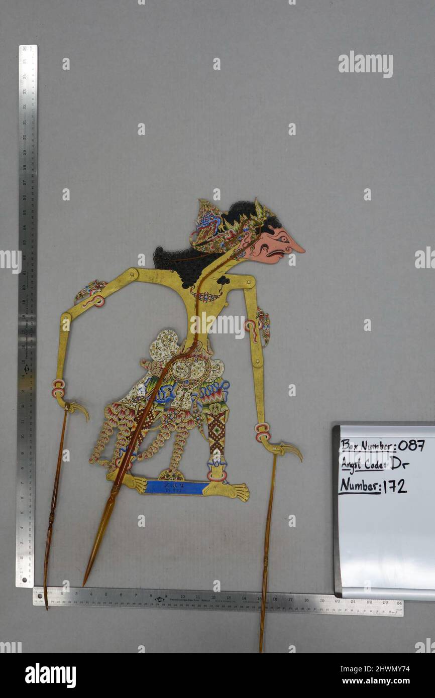 Shadow Puppet (Wayang Kulit) of Kakrasana, from the set Kyai Drajat Stock Photo - Alamy