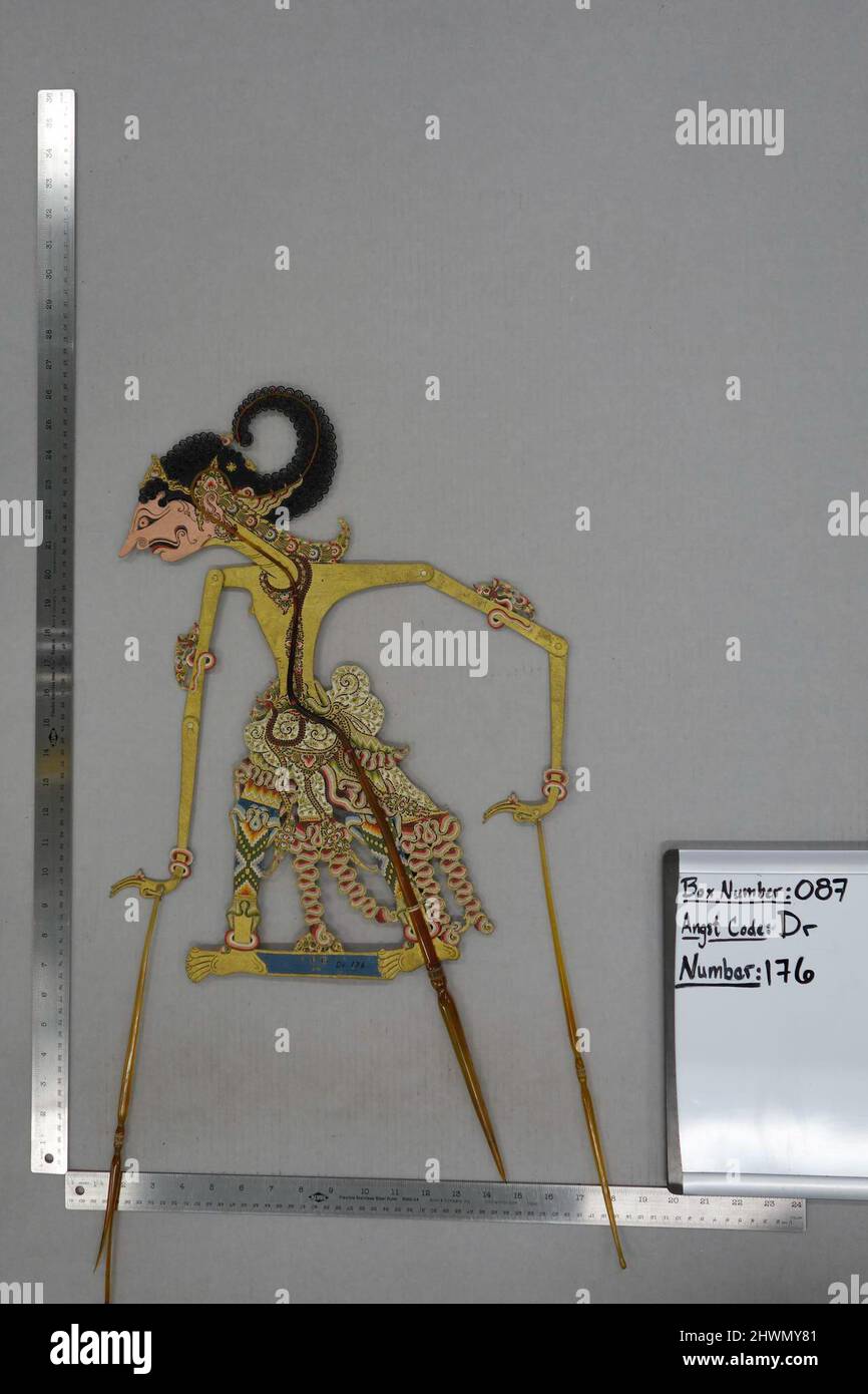 Shadow Puppet (Wayang Kulit) of Utara, from the set Kyai Drajat Stock Photo - Alamy