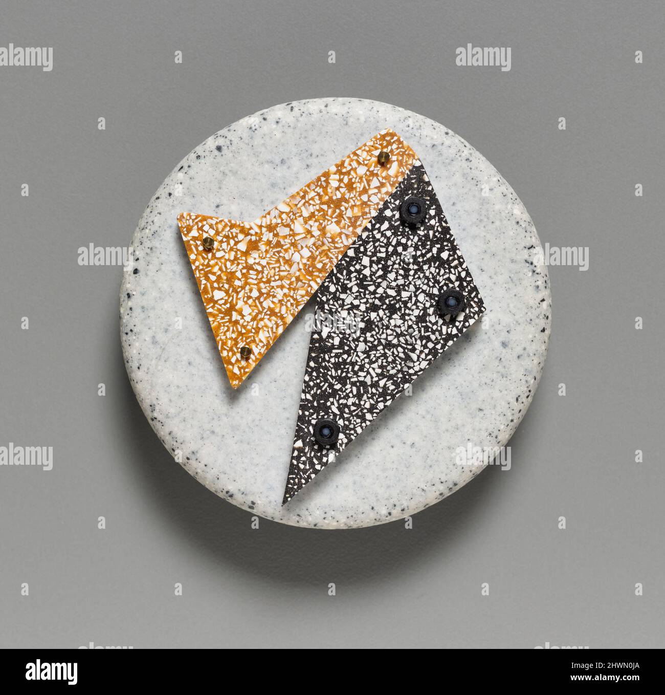 Brooch maker hi-res stock photography and images - Alamy