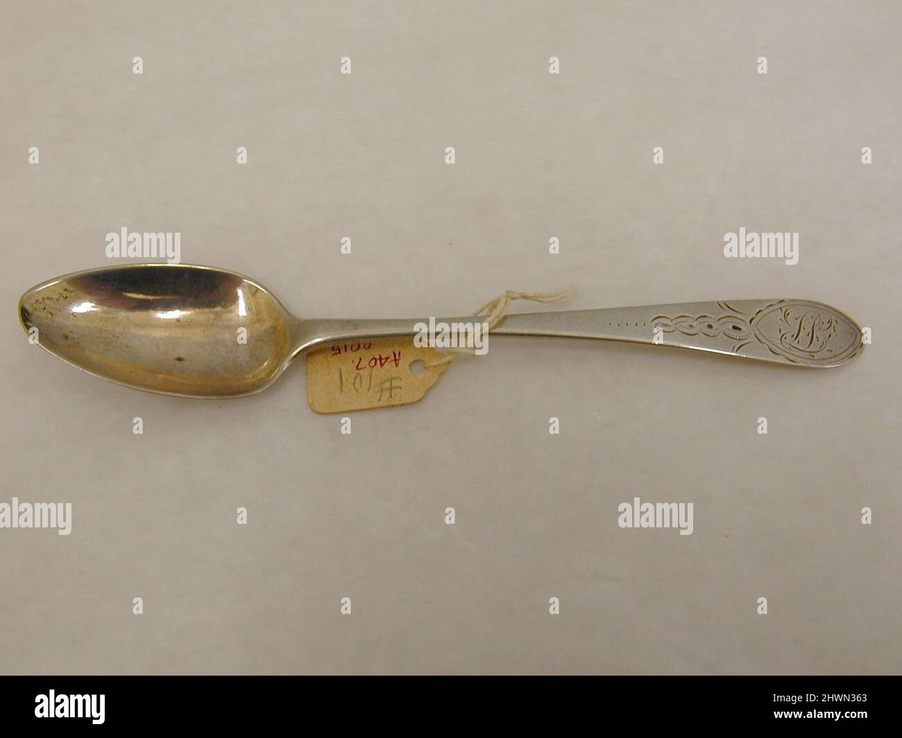 Pair of teaspoons hi-res stock photography and images - Alamy