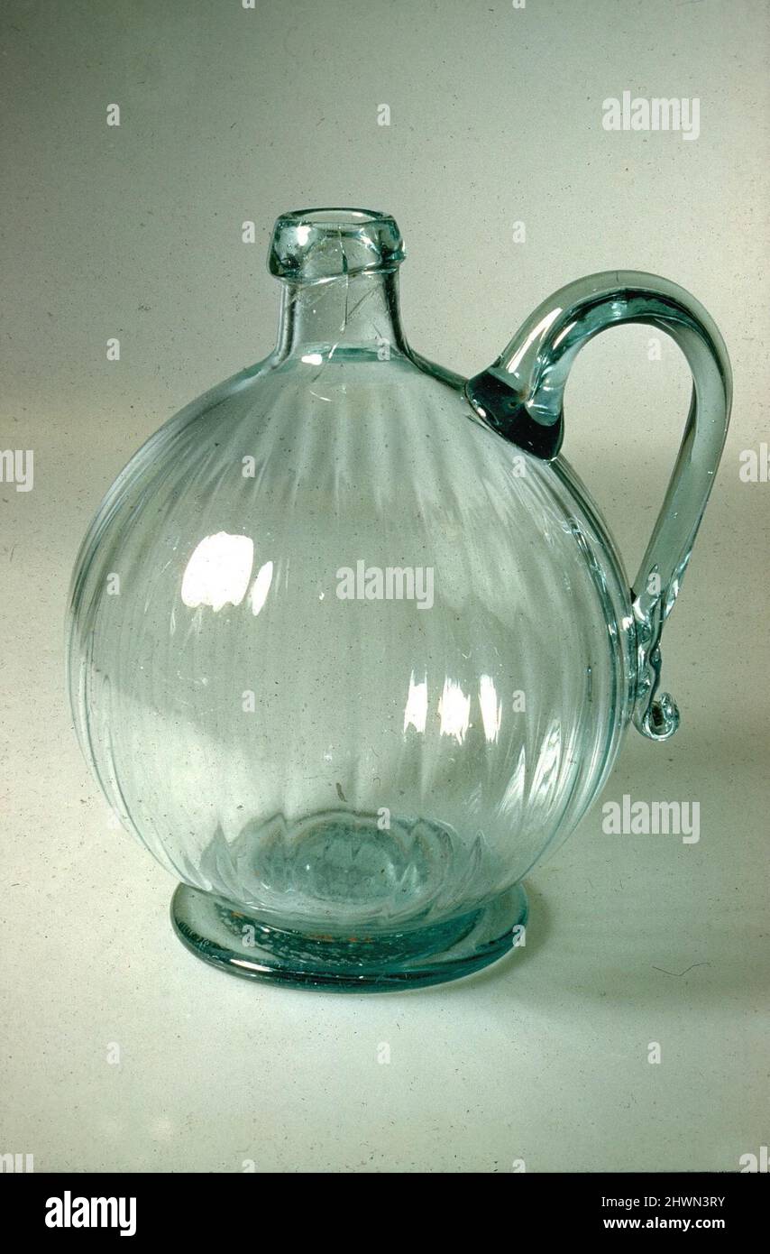 Handled jug hi-res stock photography and images - Alamy