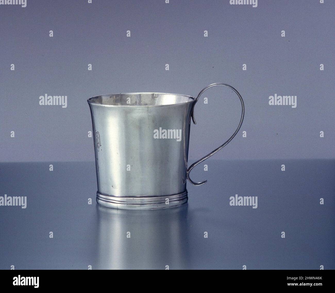 Cup. Maker: Thomas Millner, American, 1690–1745 Stock Photo - Alamy