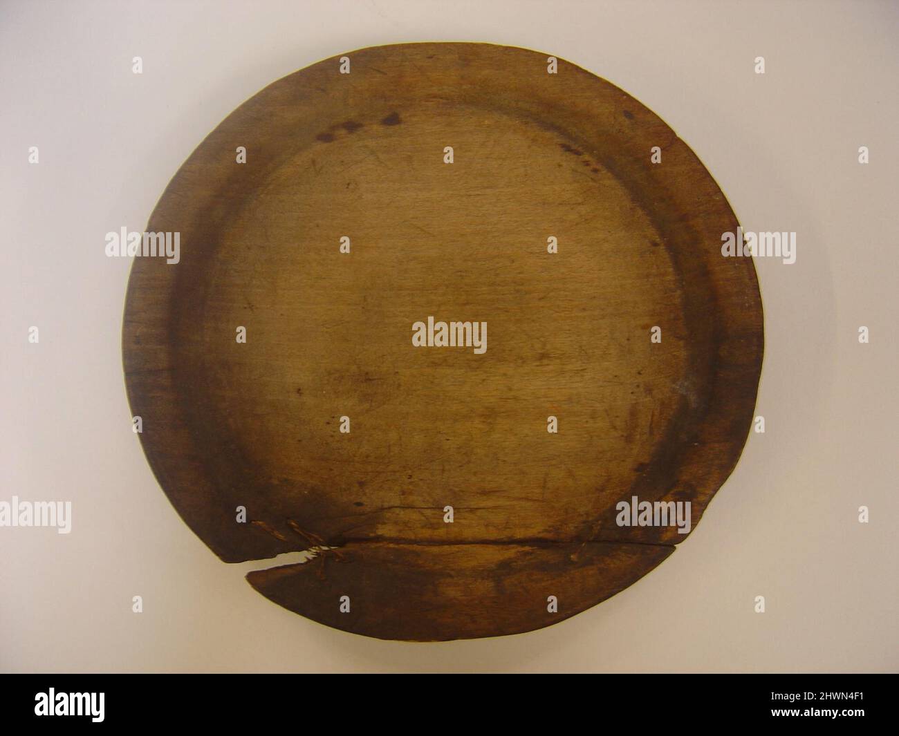 Wooden trencher plate hi-res stock photography and images - Alamy