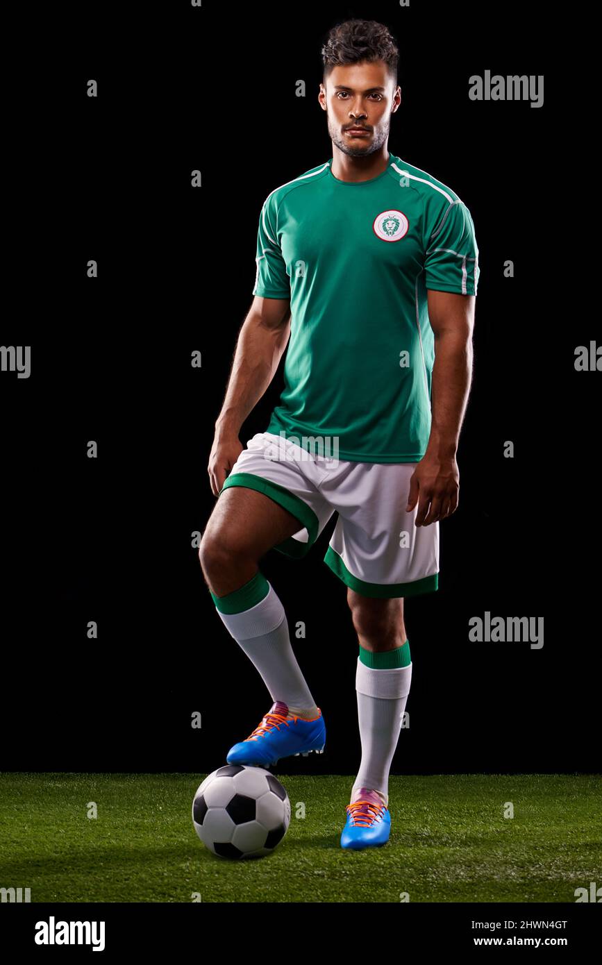 Kick off soccer field hi-res stock photography and images - Alamy