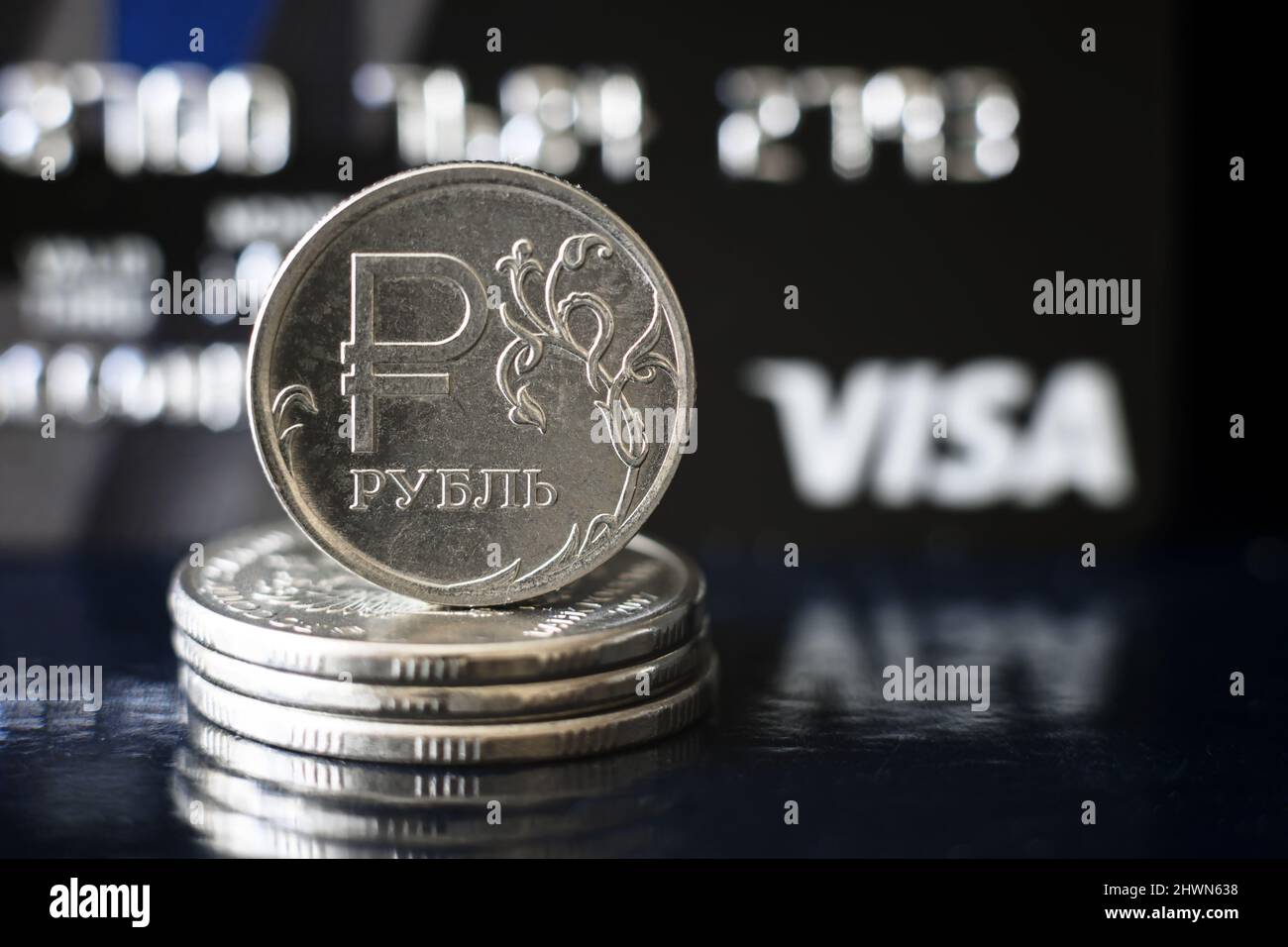 Visa card hi-res stock photography and images - Alamy