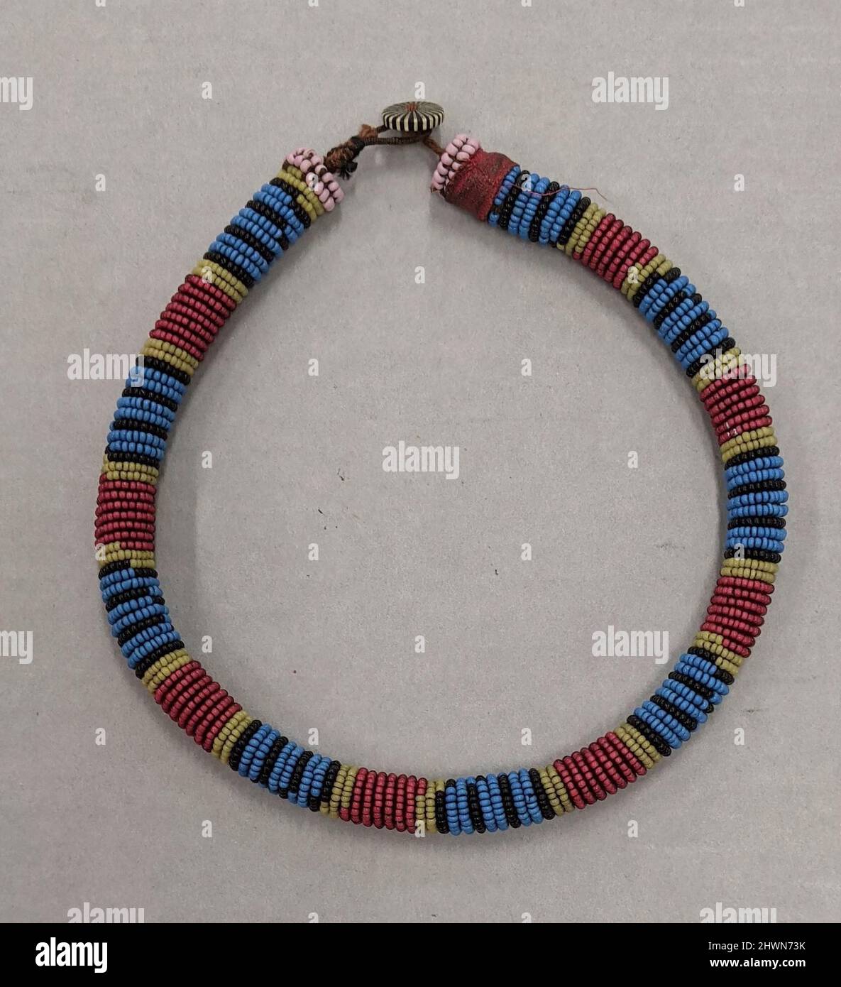 Rolled Head, Neck or Waist band (Umgingqo Stock Photo - Alamy