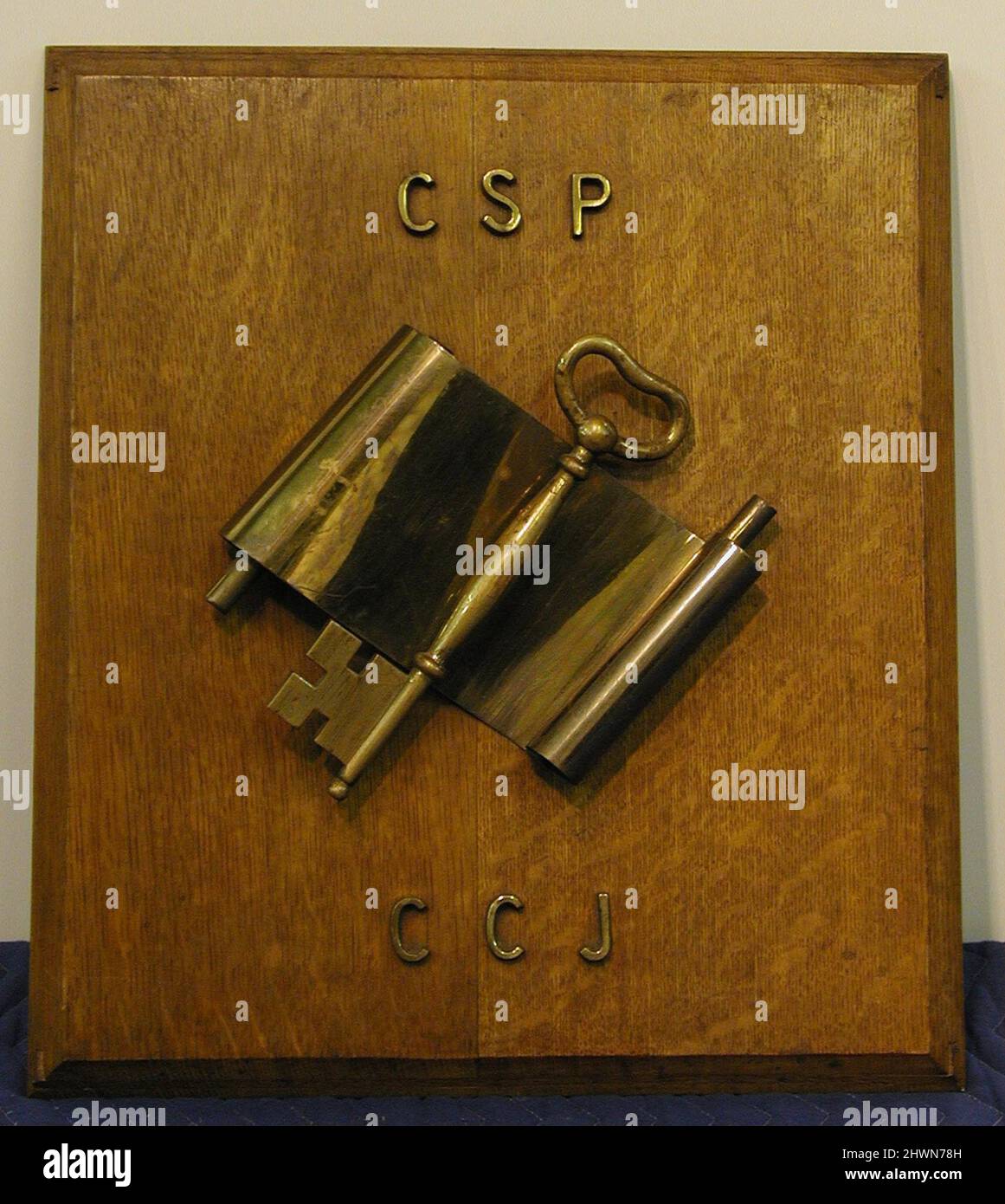 Scroll and Key Plaque Stock Photo - Alamy